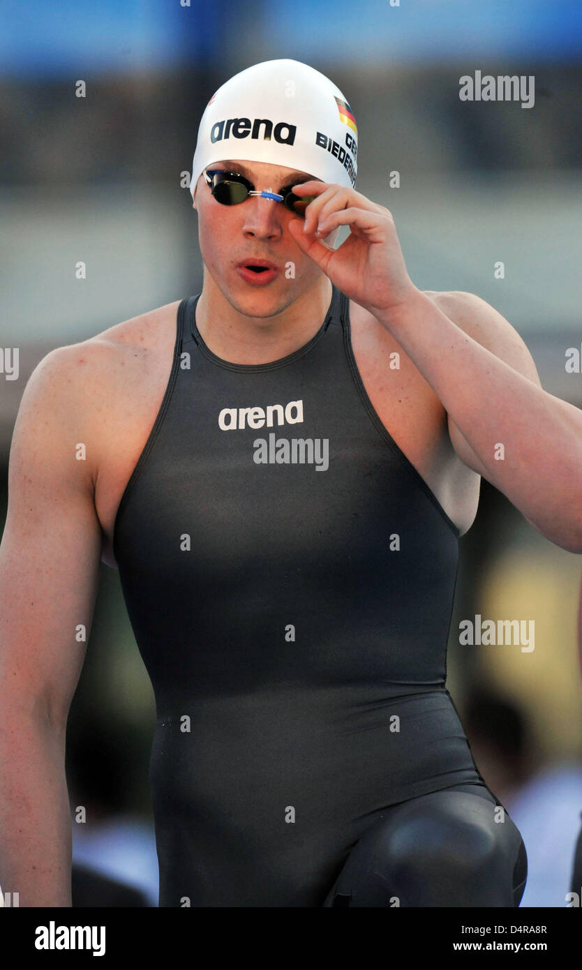 German Paul Biedermann prepares for his 200m freestyle semi-final at ...