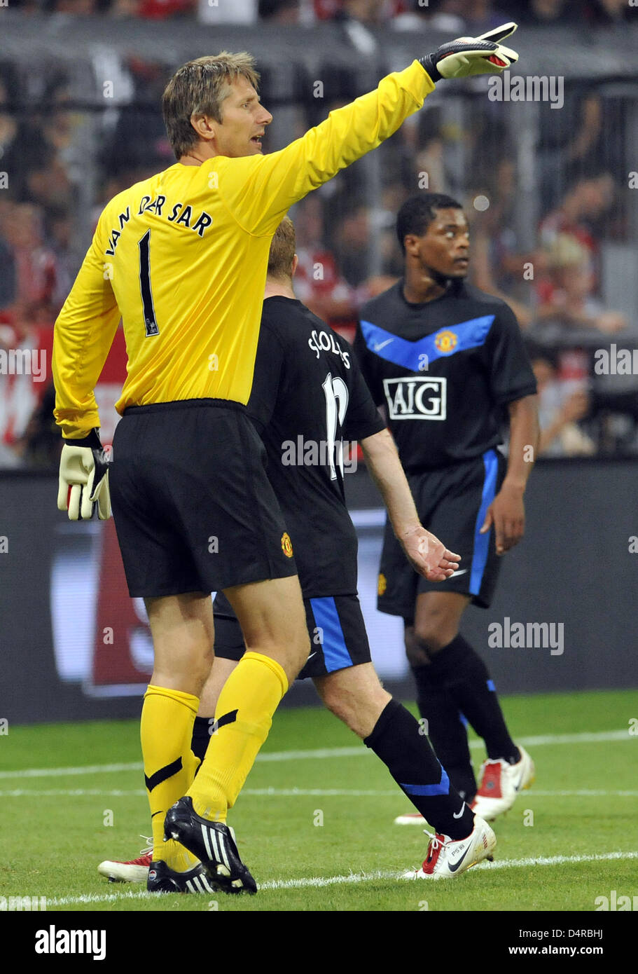 Manchester?s goalkeeper Edwin van der Saar shown in action during the ...