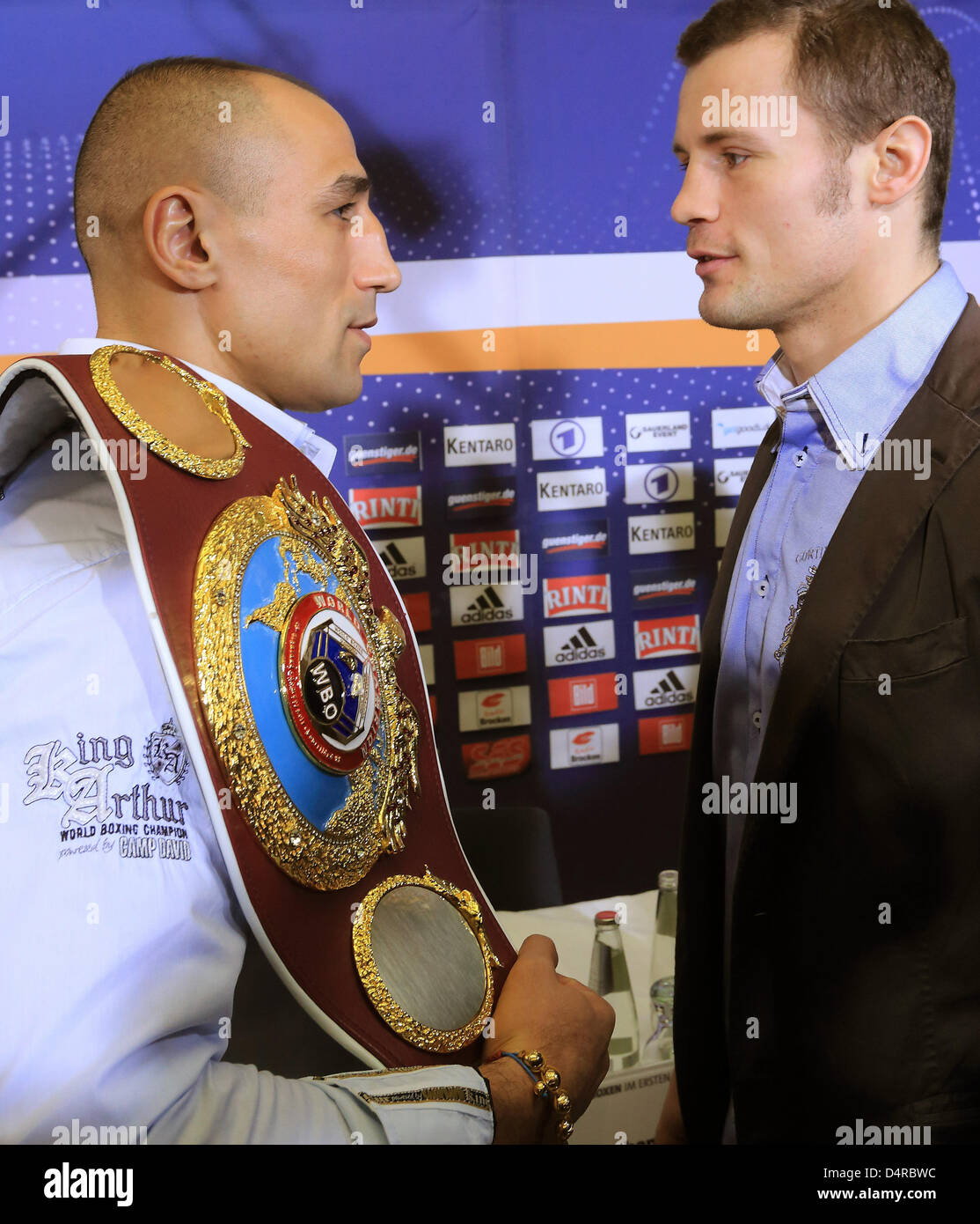 Reigning super middleweight boxing world champion Arthur Abraham (L ...