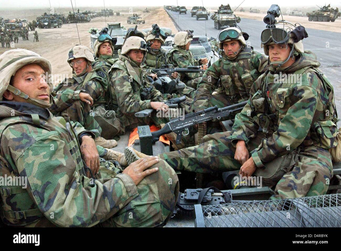 US marines of the Gulf company of the 2nd/ 5th infantry batallion ...