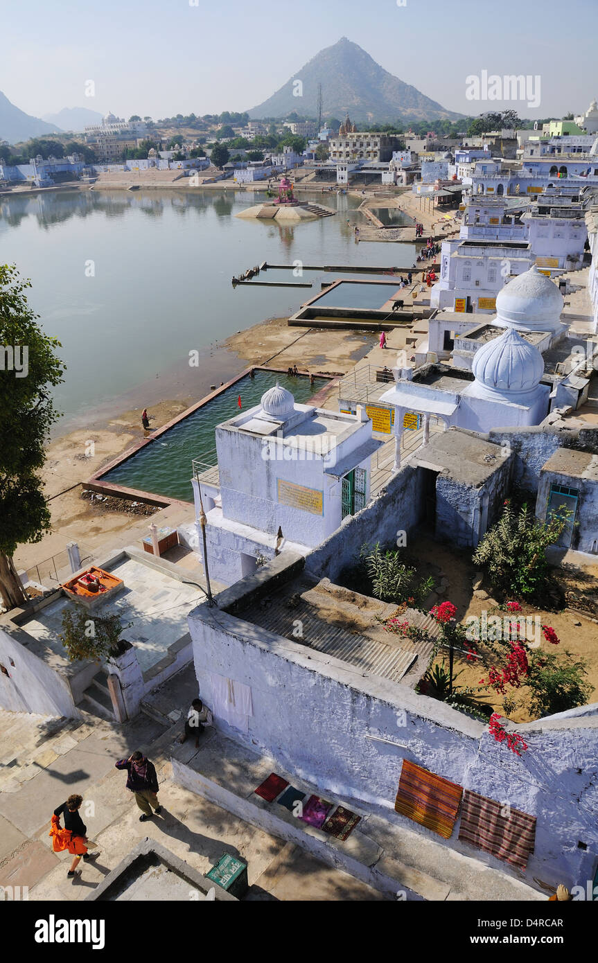Pushkar ghat hi-res stock photography and images - Alamy