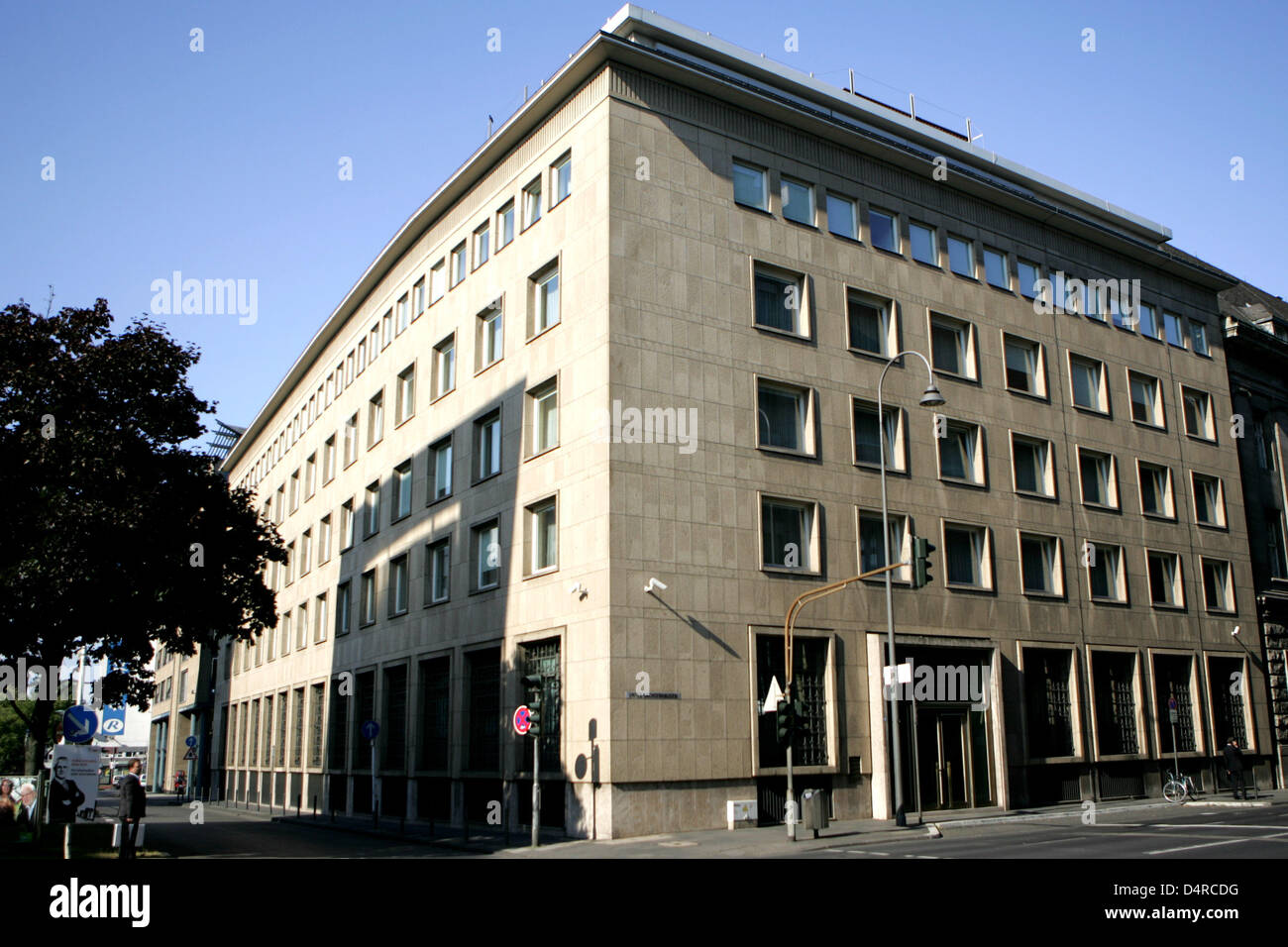 Sal oppenheim hi-res stock photography and images - Alamy