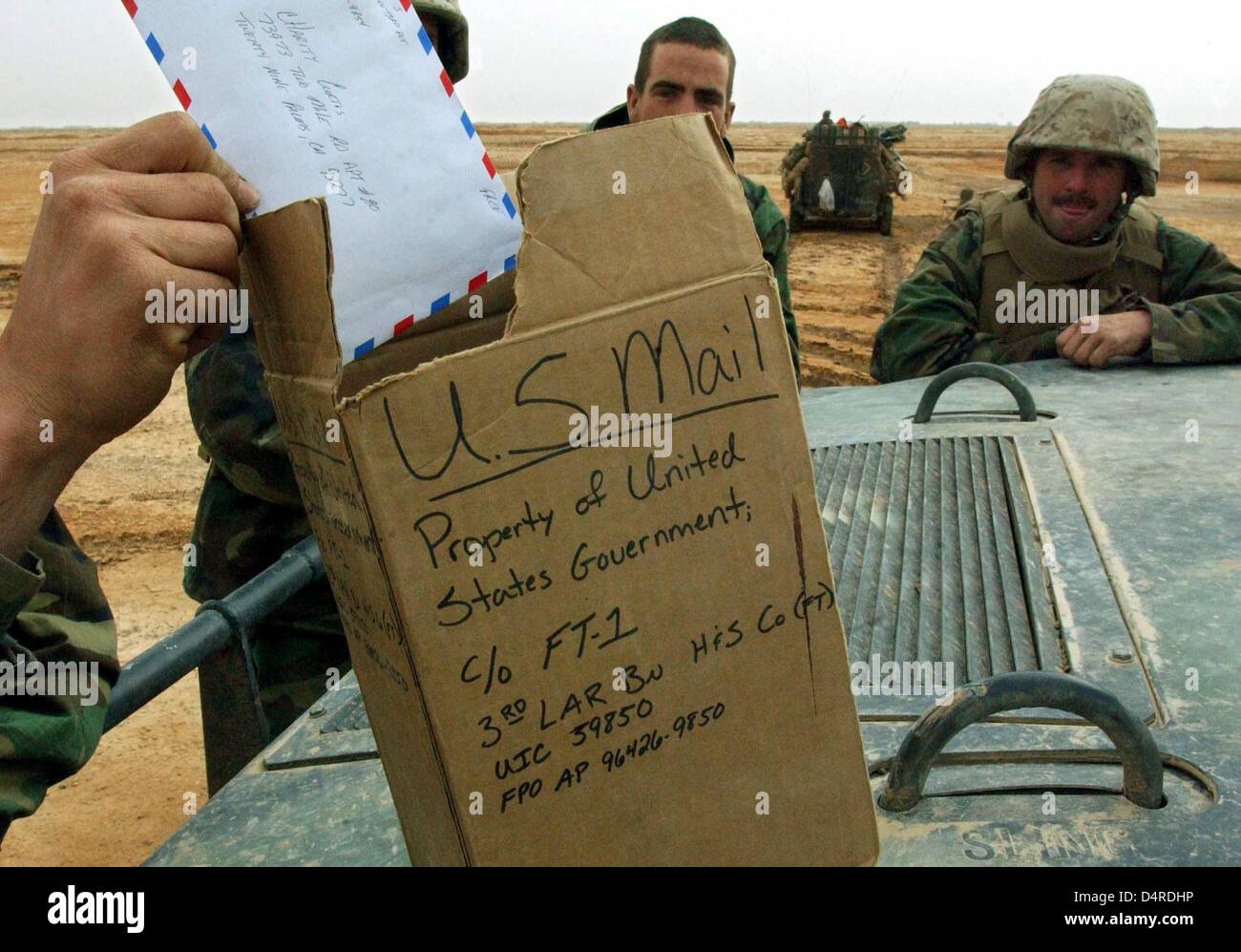 US Marines of the 3rd Light Armored Reconnaissance Battalion (3rd LAR ...