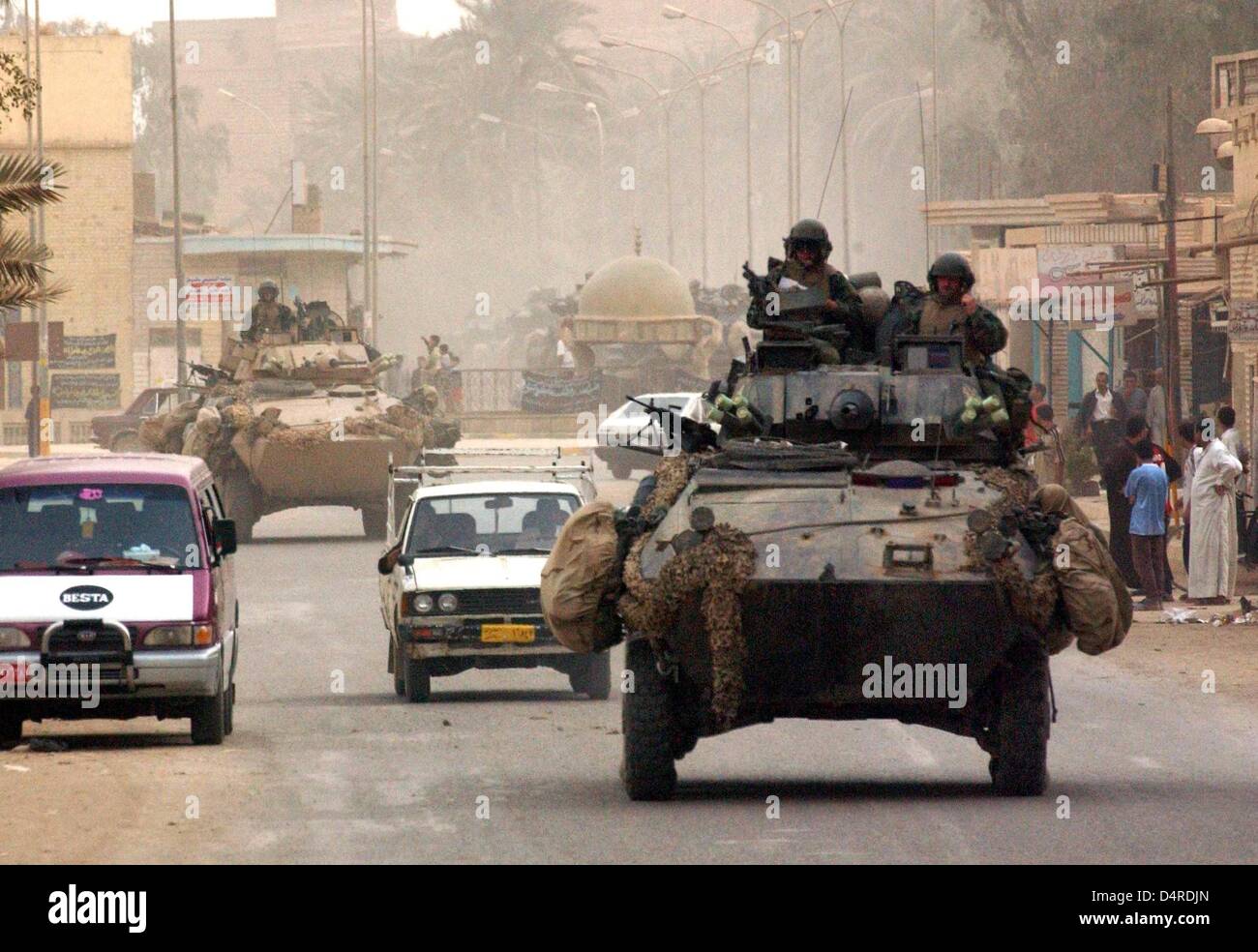 US marines of the 3rd Light Armored Reconnaissance Batallion (3rd LAR ...