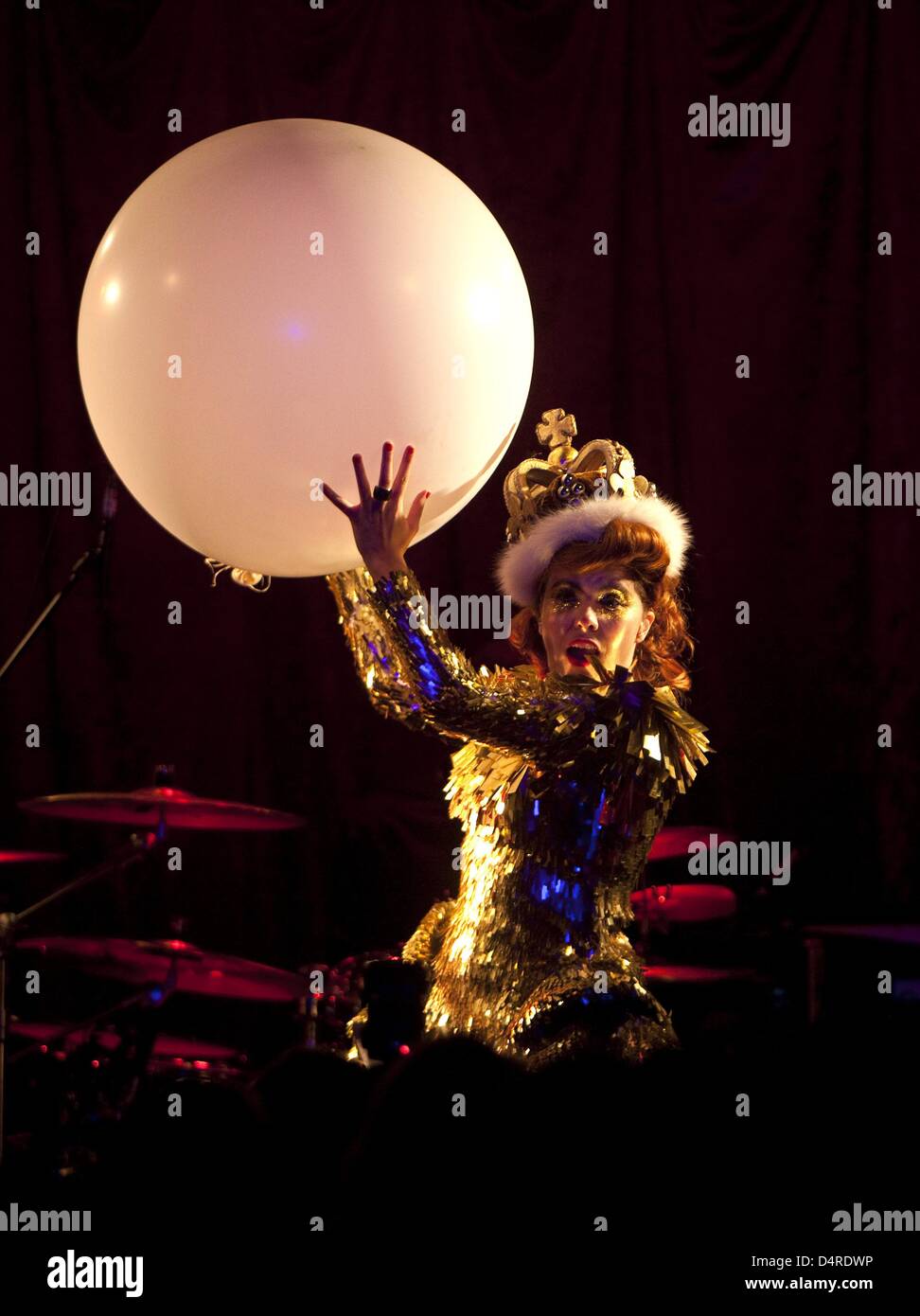 Paloma faith singing hi-res stock photography and images - Alamy
