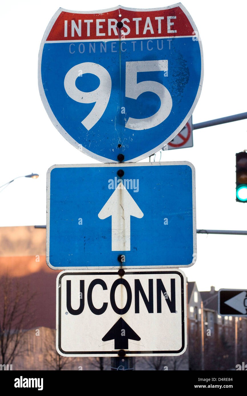Interstate road sign USA Connecticut Stock Photo - Alamy