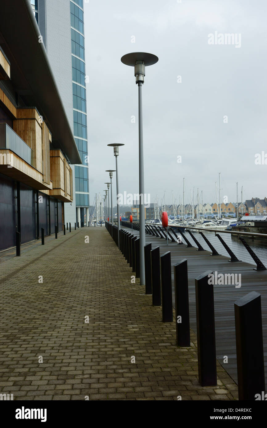 Chatham medway harbour view street lamps boardwalk Stock Photo - Alamy