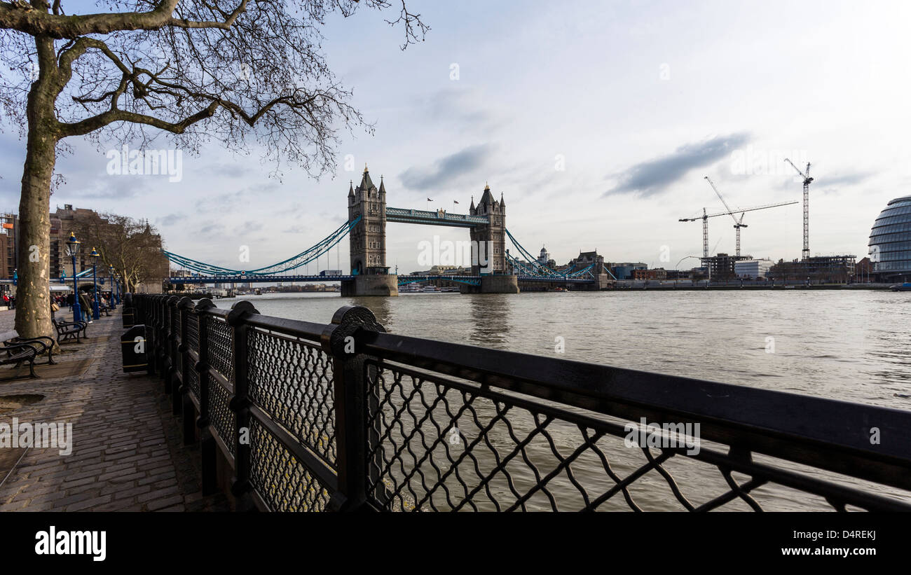 Tower bridge from river hi-res stock photography and images - Alamy