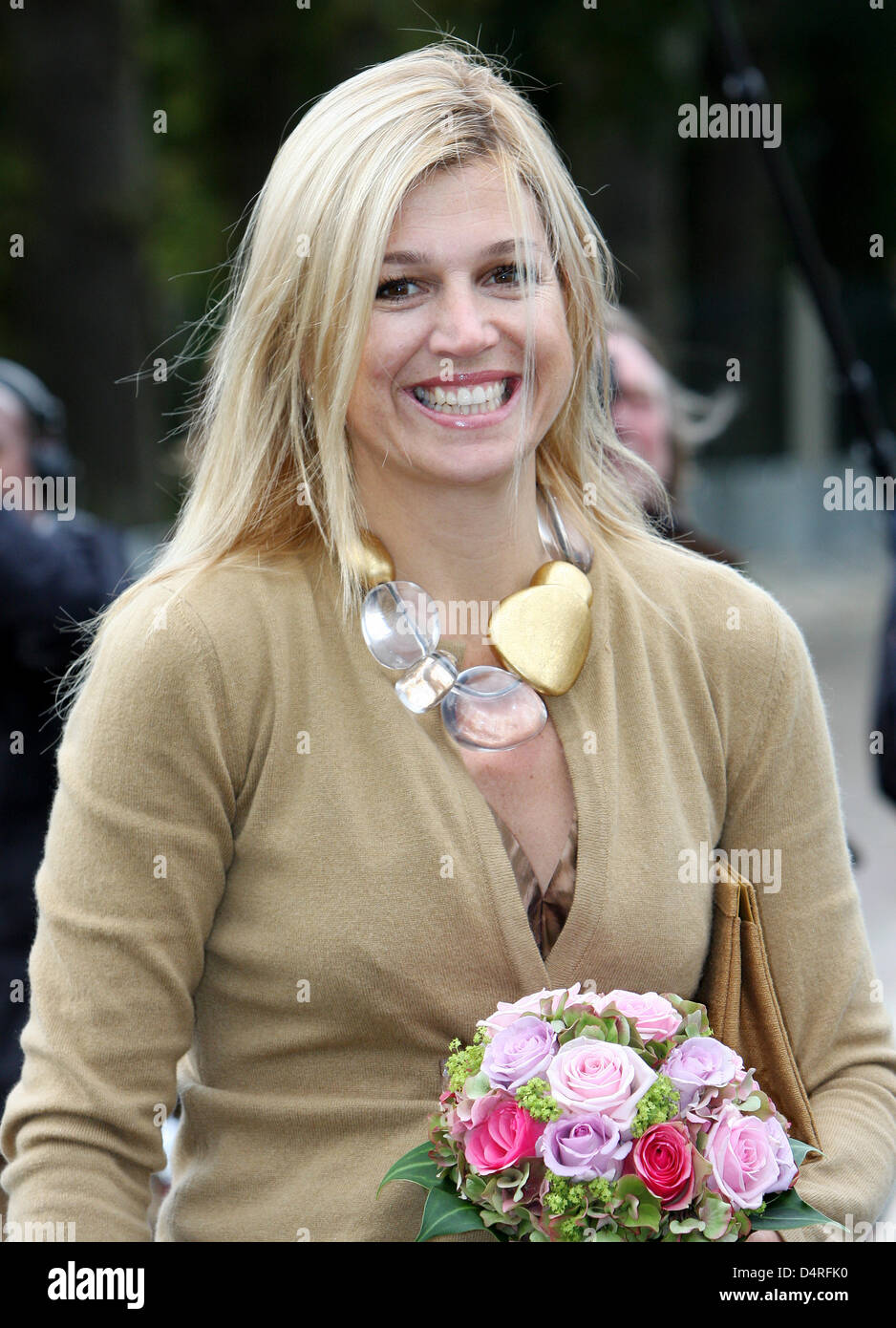 Component libraries hi-res stock photography and images - Alamy