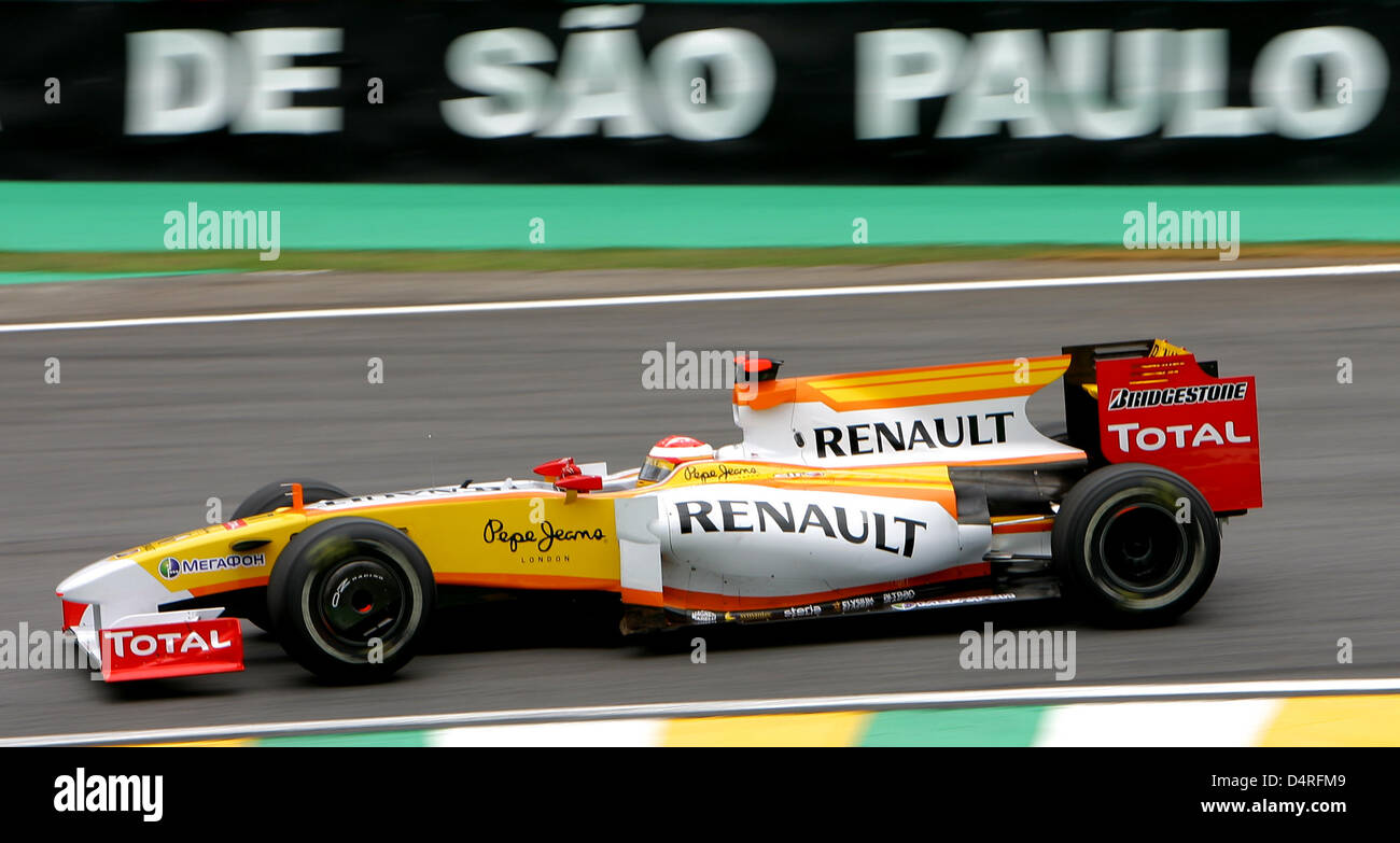 Spanish Formula One driver Fernando Alonso of Renault F1 Team races his ...