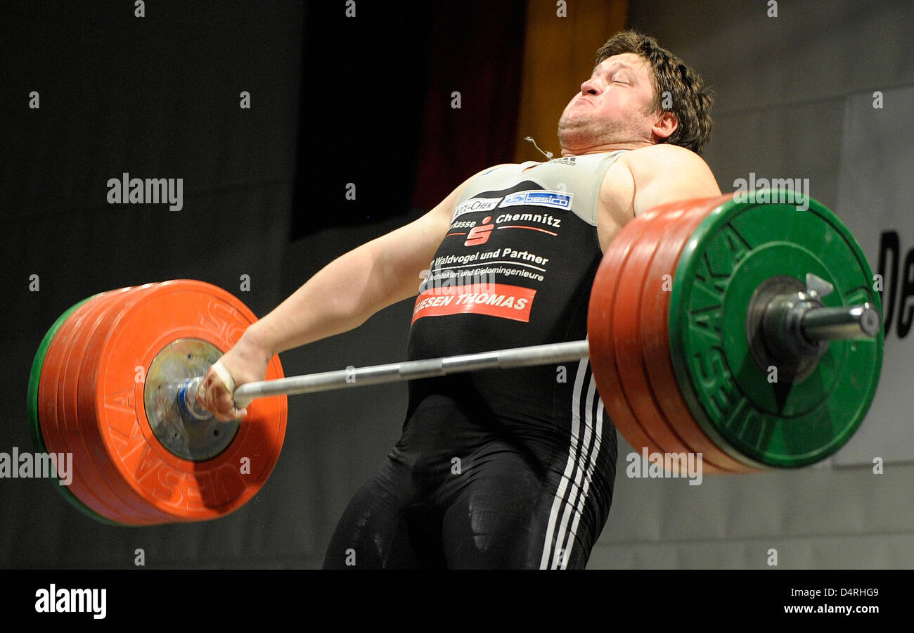 Champion weightlifting hi-res stock photography and images - Alamy