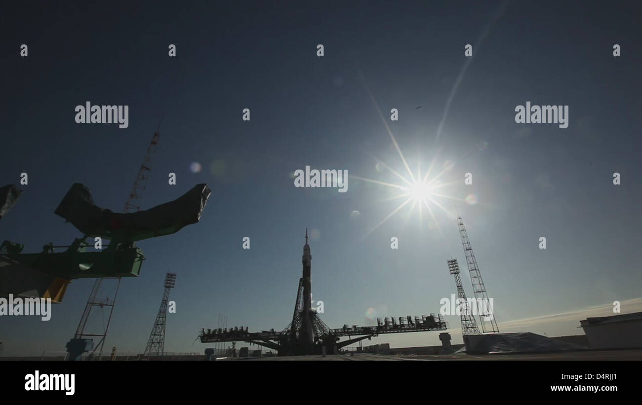 Expedition 23 Soyuz Launch (down scaled HD) (explored Stock Photo - Alamy