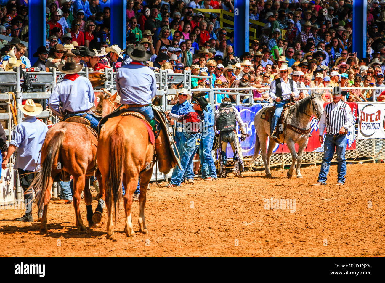 Bronco riding hi-res stock photography and images - Alamy