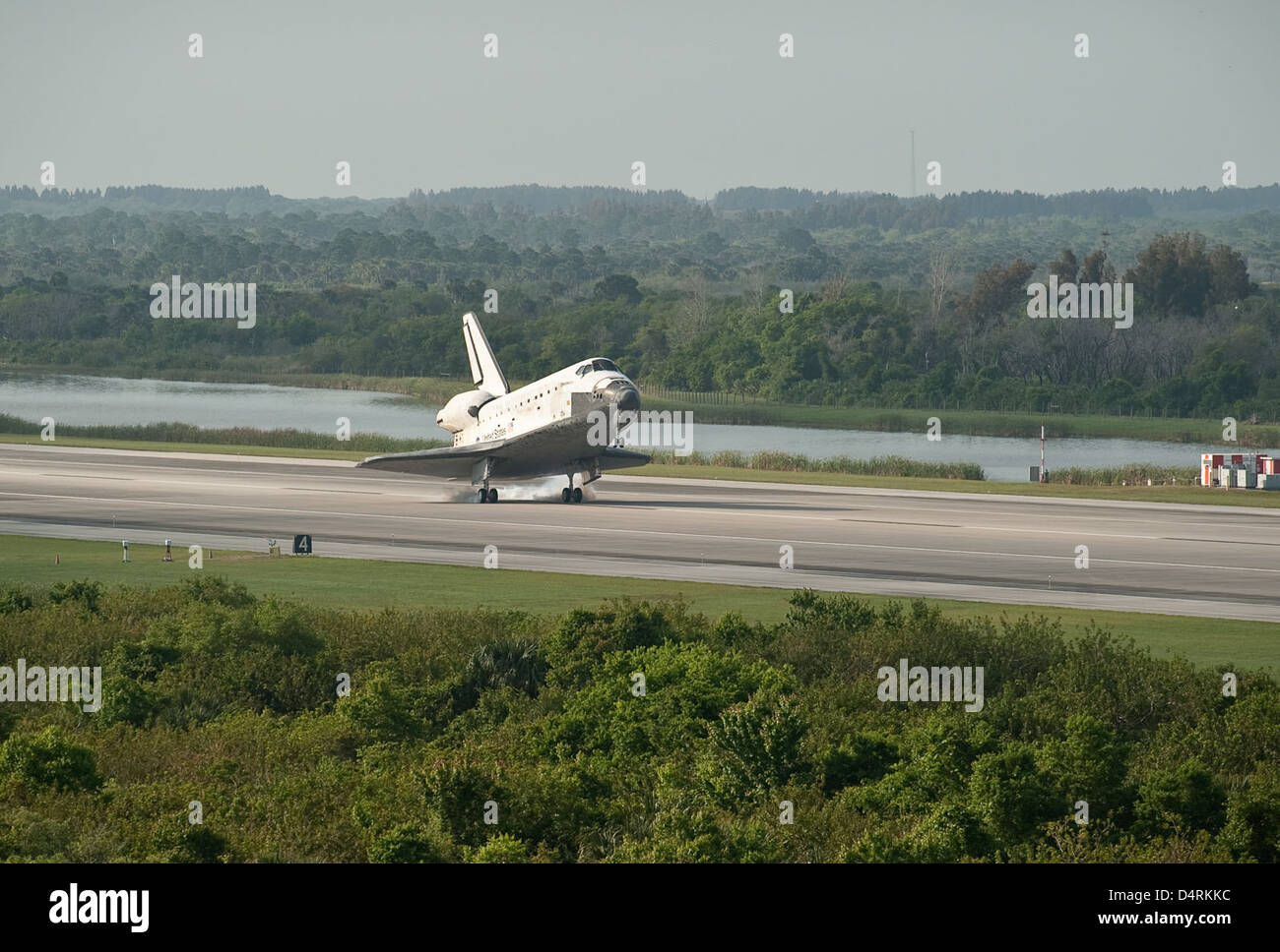 Space Shuttle Discovery successfully landed at the Kennedy Space Center ...