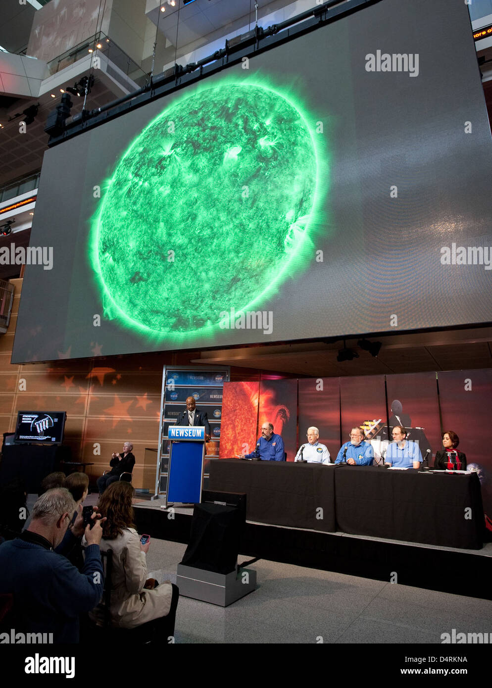 NASA's Solar Dynamics Observatory (SDO) reveals new images of the Sun's ...