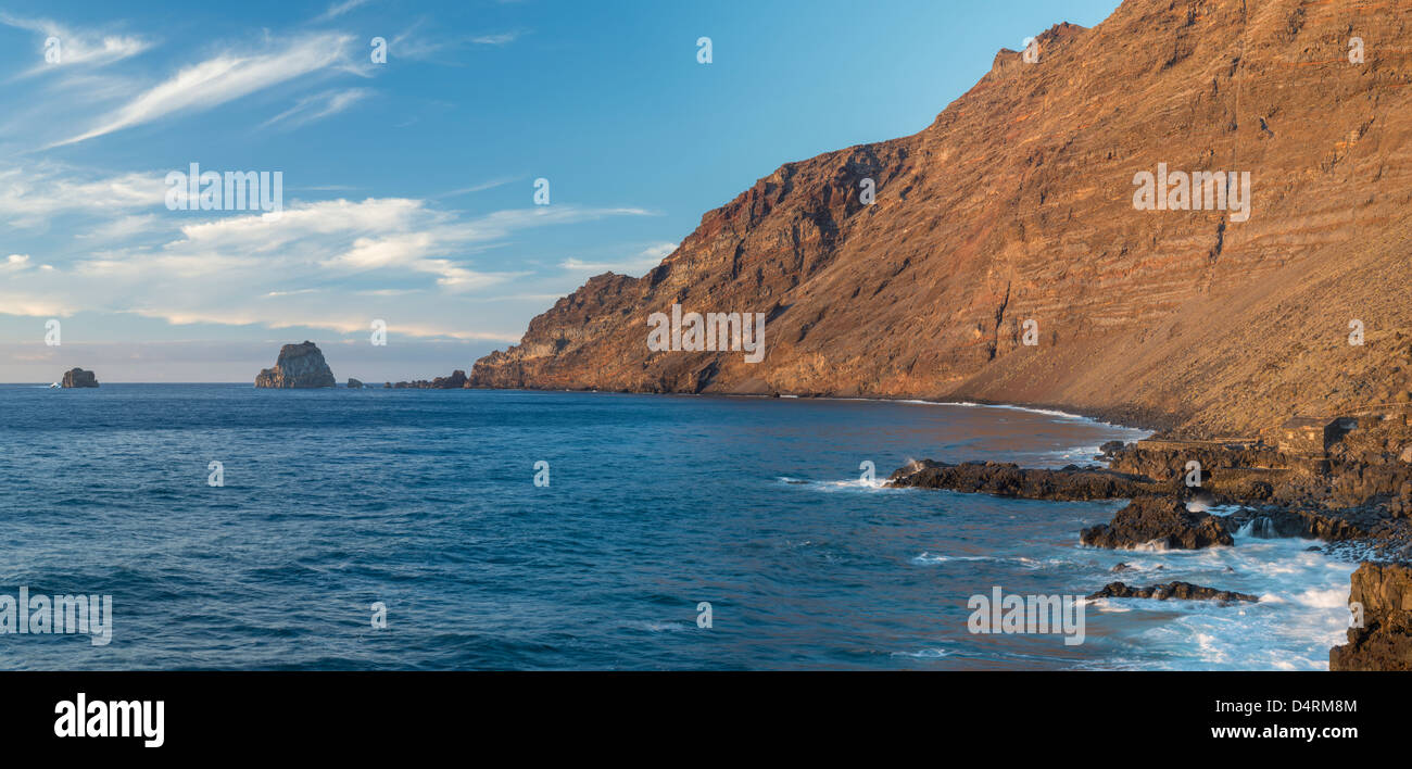 El hierro roques de salmor hi-res stock photography and images - Alamy