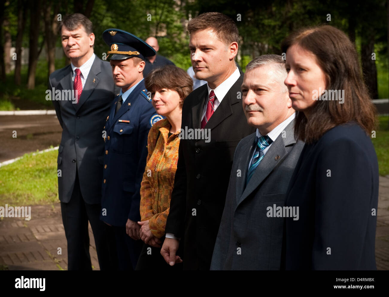 24 crew hi-res stock photography and images - Alamy