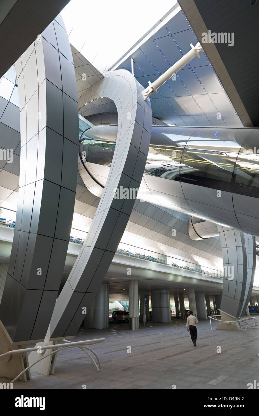 Modern architecture at Terminal 3 at Dubai International Airport United ...