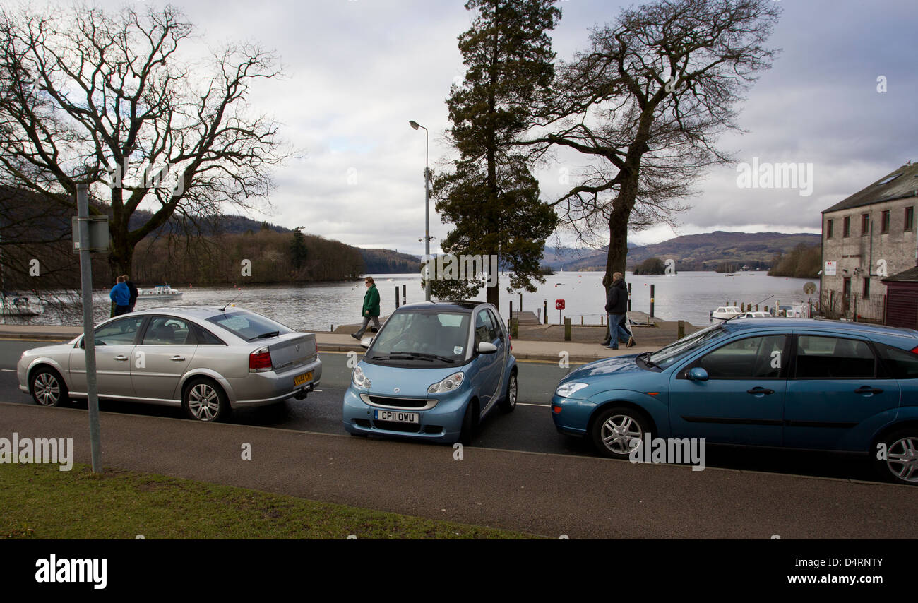 Perpendicular parking hi-res stock photography and images - Alamy
