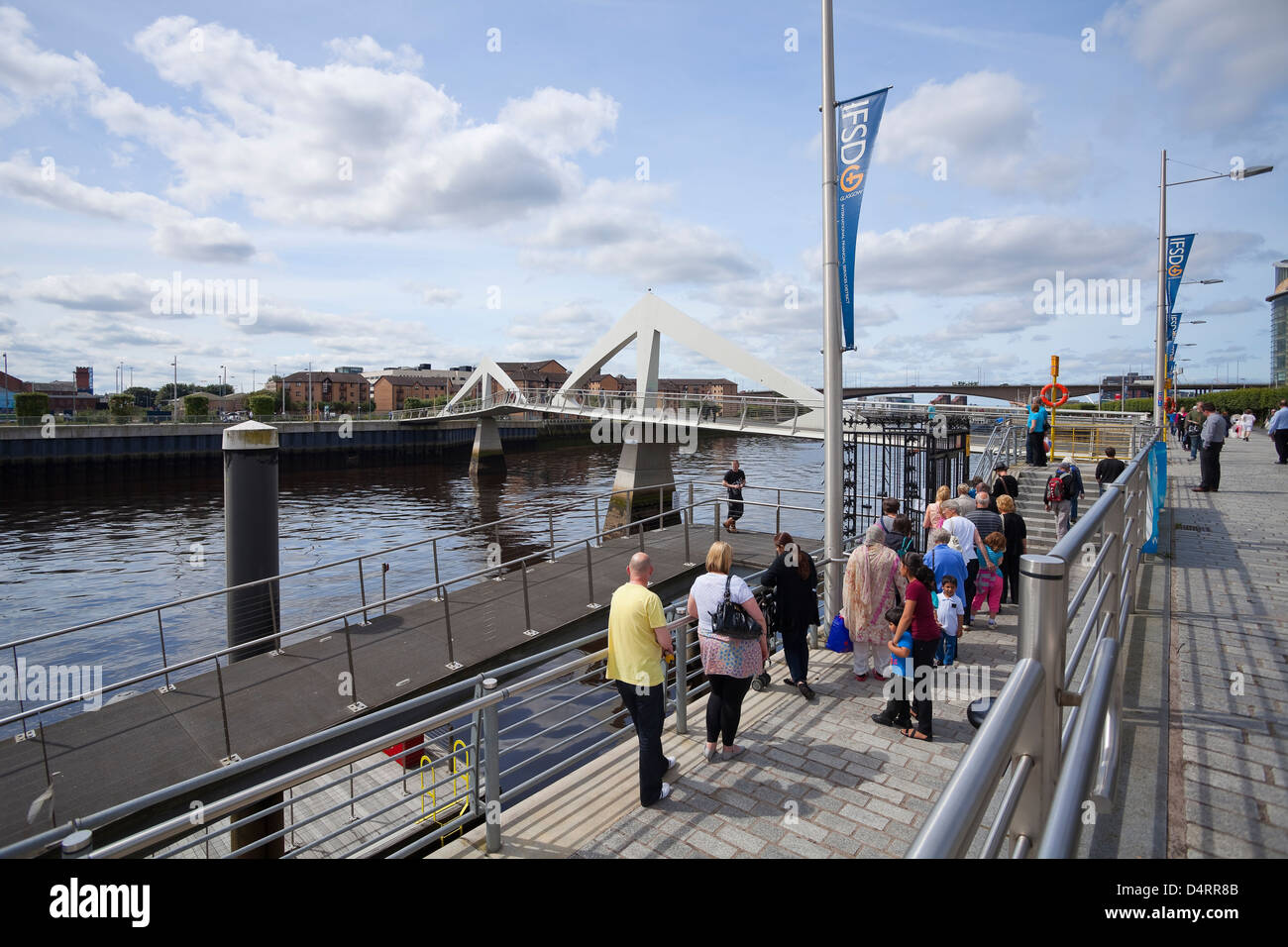 Tradeston bridge in the IFSD Glasgow Stock Photo - Alamy