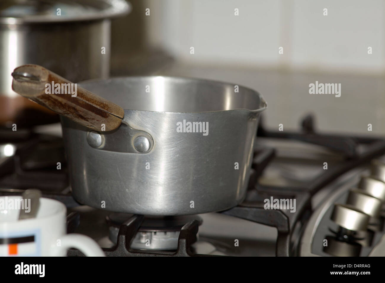Aluminum stove hi-res stock photography and images - Alamy