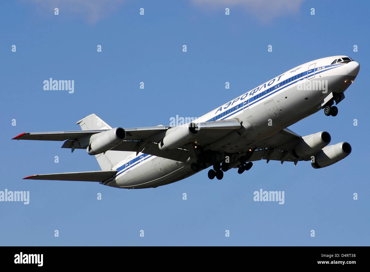 The ilyushin il 86 aircraft hi-res stock photography and images - Alamy