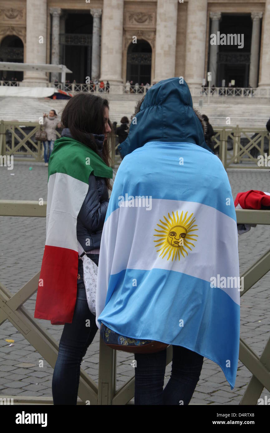 17 Mar 2013 The first Angelus Sunday Blessing by Pope Francis in Saint ...
