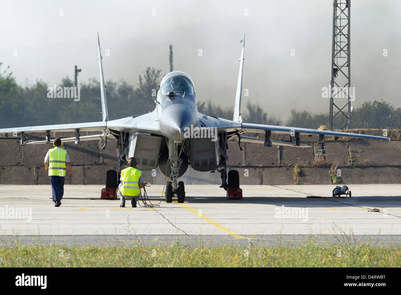 Mig 29 front view hi-res stock photography and images - Alamy