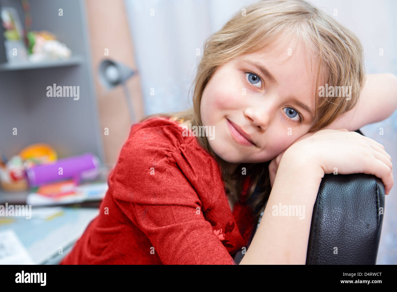 Learning table hi-res stock photography and images - Alamy