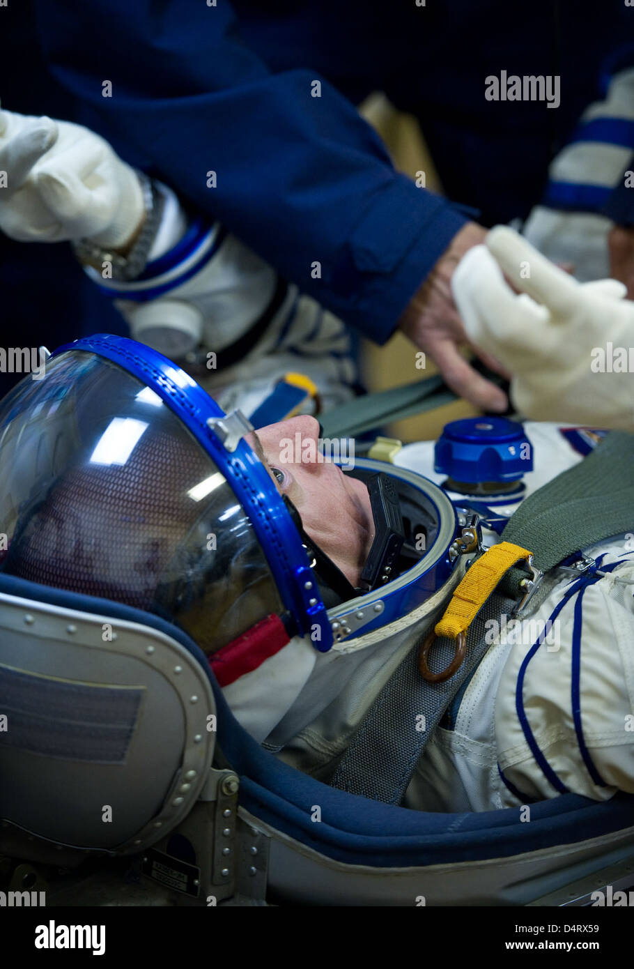 Expedition 25 Launch (201010080035HQ Stock Photo - Alamy