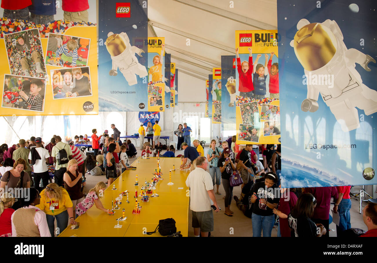 LEGO "Build The Future" Activity (201011010018HQ Stock Photo - Alamy