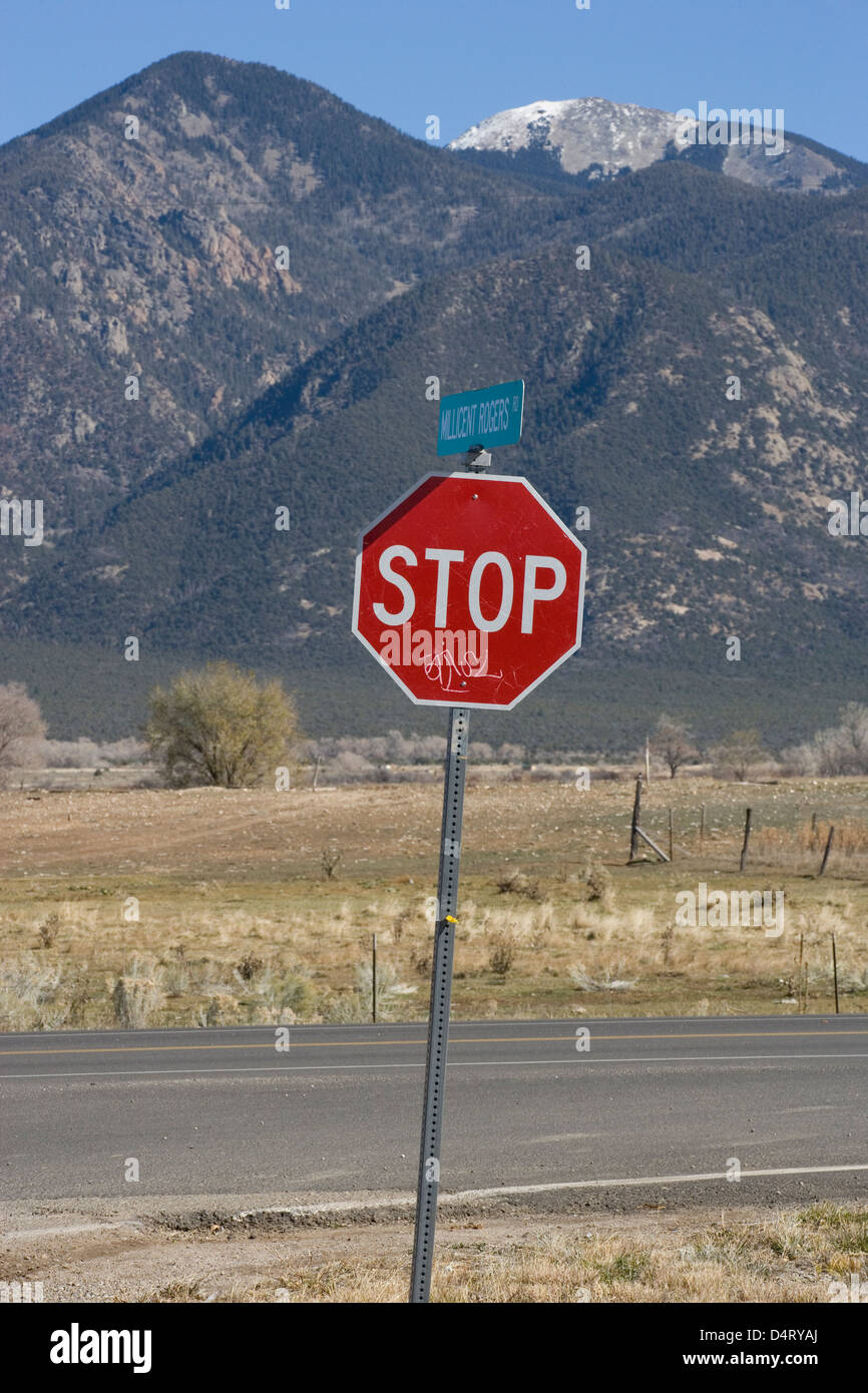 New Mexico: Taos - stop road sign Stock Photo - Alamy