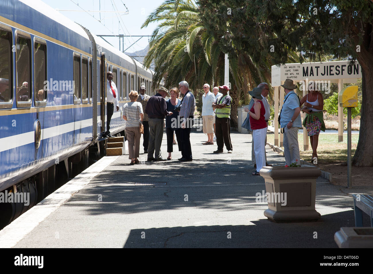 Disembark train south africa hi-res stock photography and images - Alamy