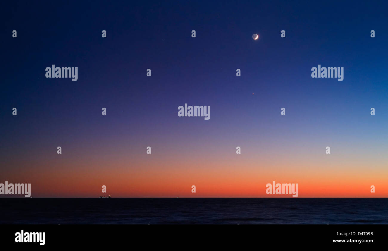 The Moon, Venus and Regulus in conjunction as a triangle in the sky at ...