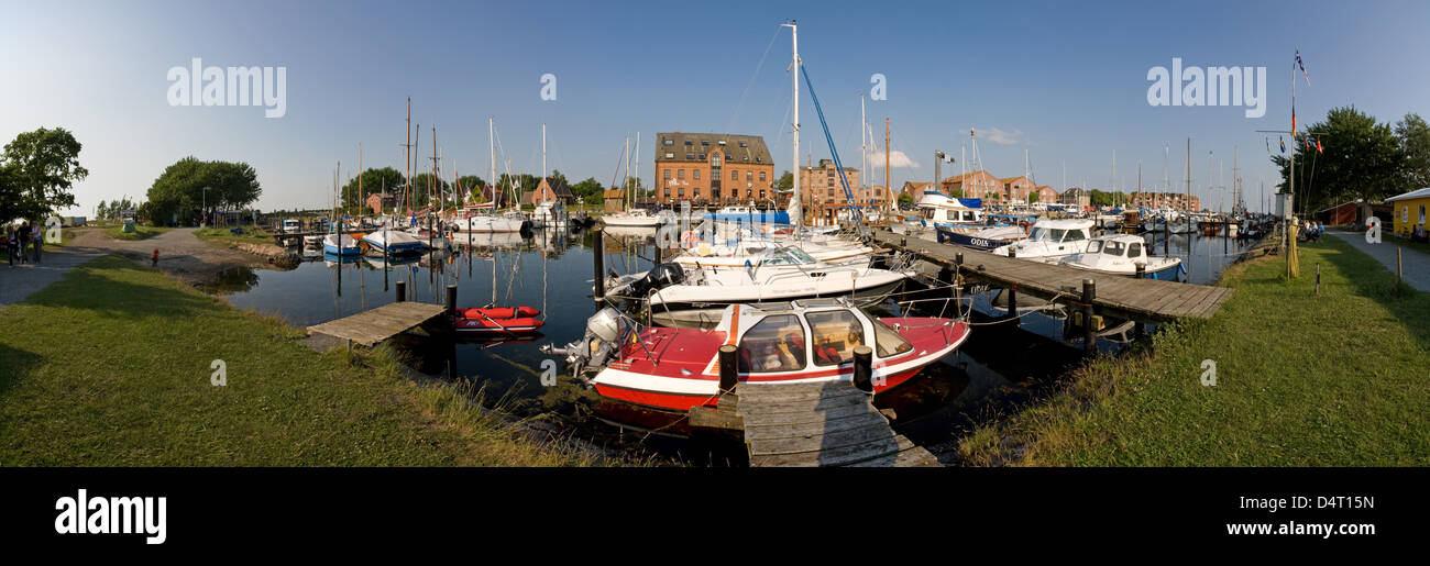 Orth, Germany, the town center and inner harbor of Orth Stock Photo - Alamy