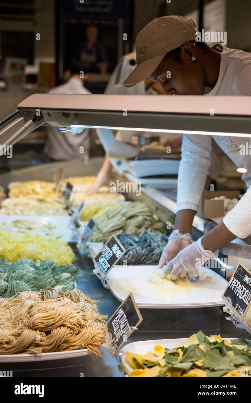 Eataly hi-res stock photography and images - Alamy