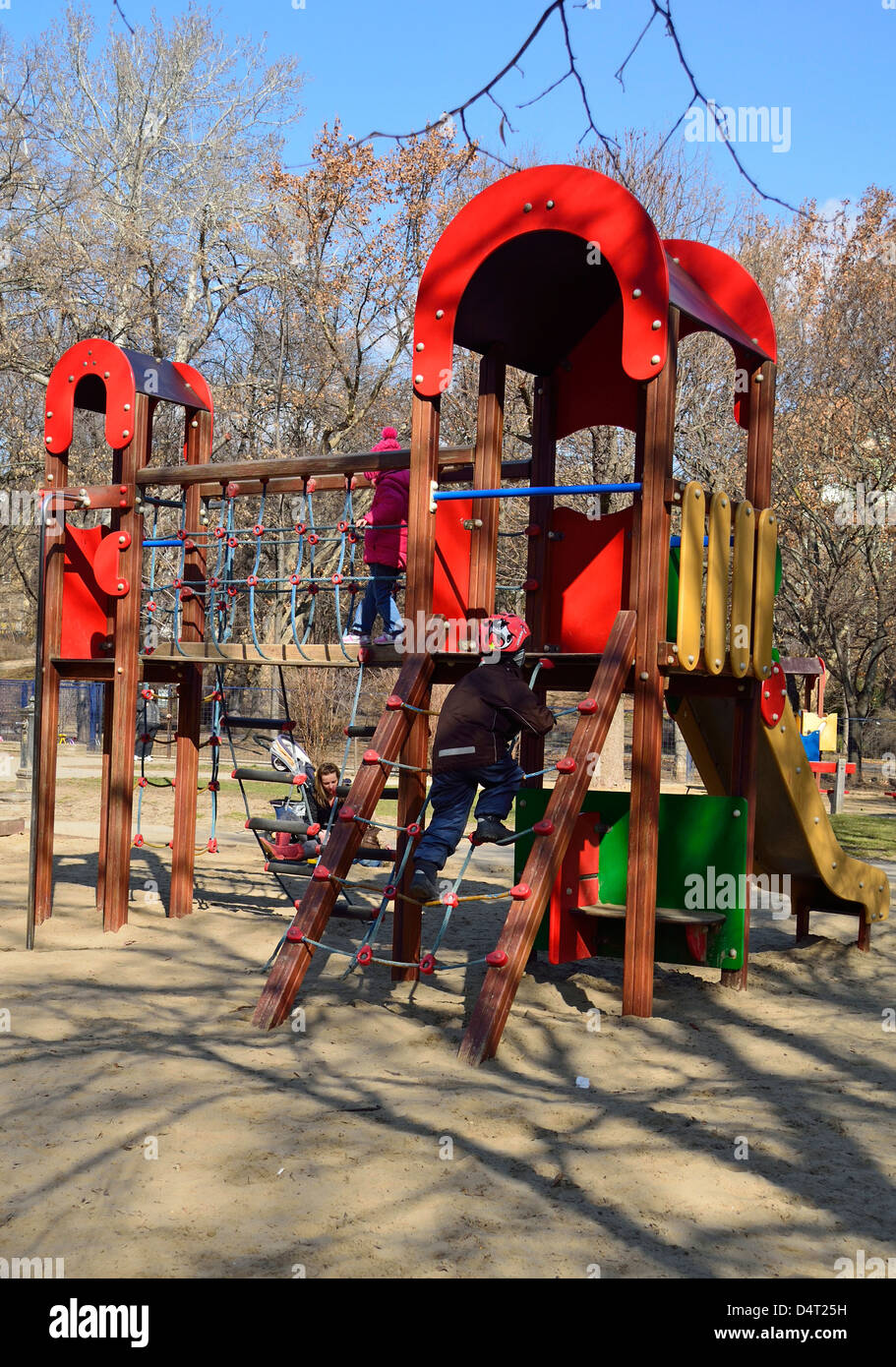 Vertical tower playground equipment hi-res stock photography and images ...