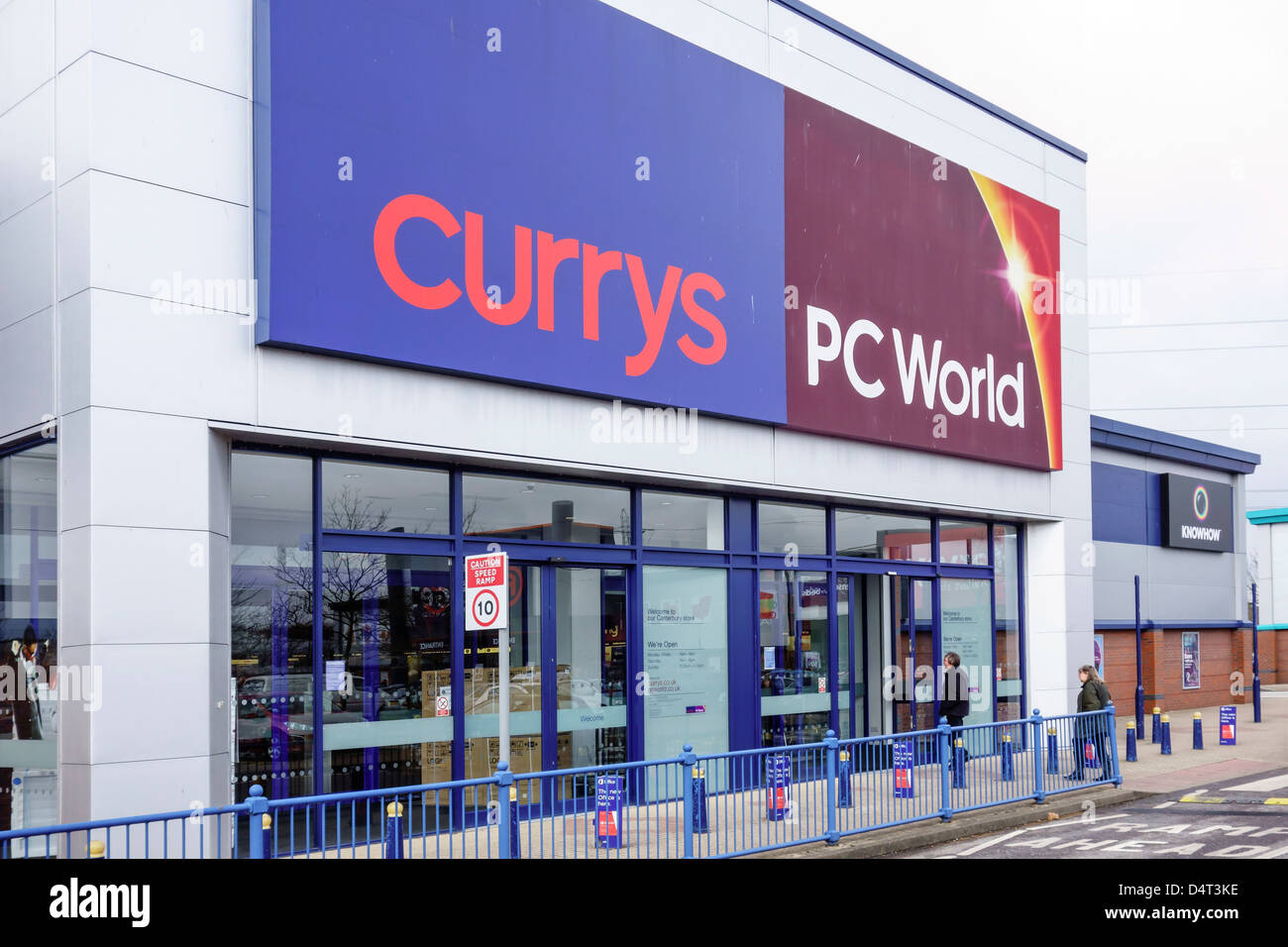 Currys pc world hi-res stock photography and images - Alamy