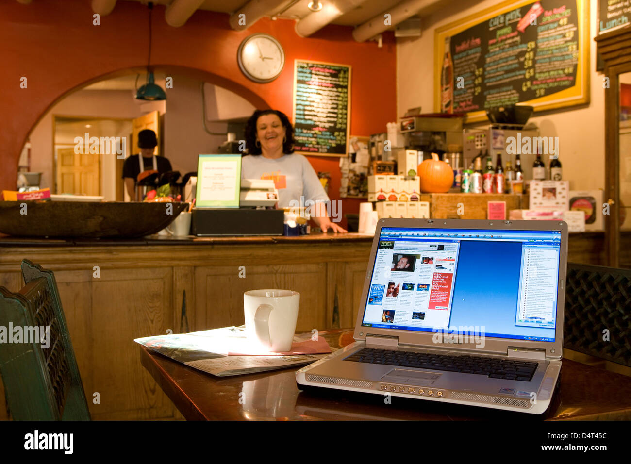 Santa Fe: internet cafe Stock Photo - Alamy