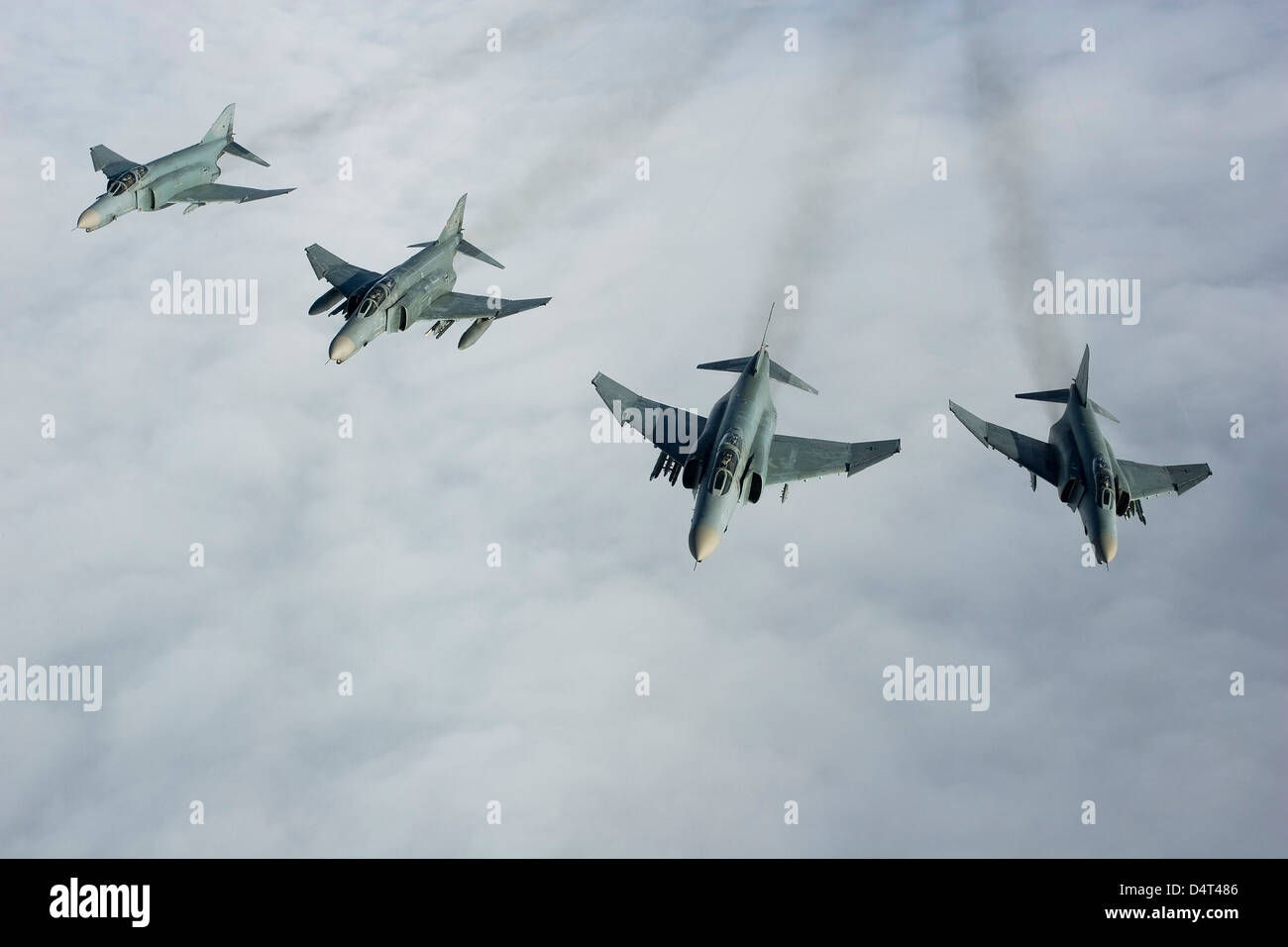 Formation of Luftwaffe F-4F Phantom II's Stock Photo - Alamy