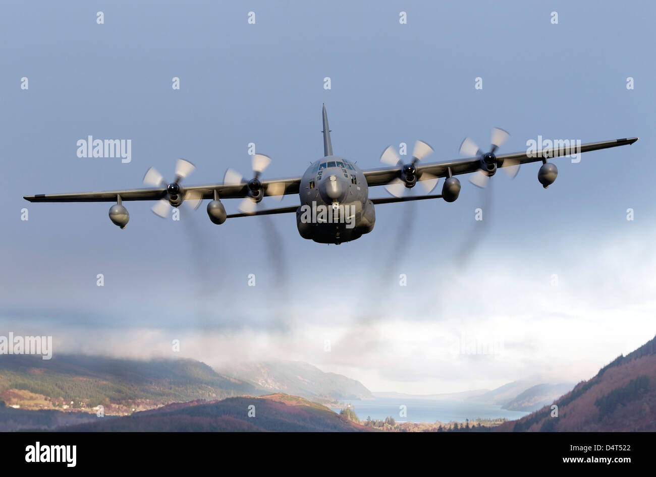 Mc 130 combat shadow hi-res stock photography and images - Alamy