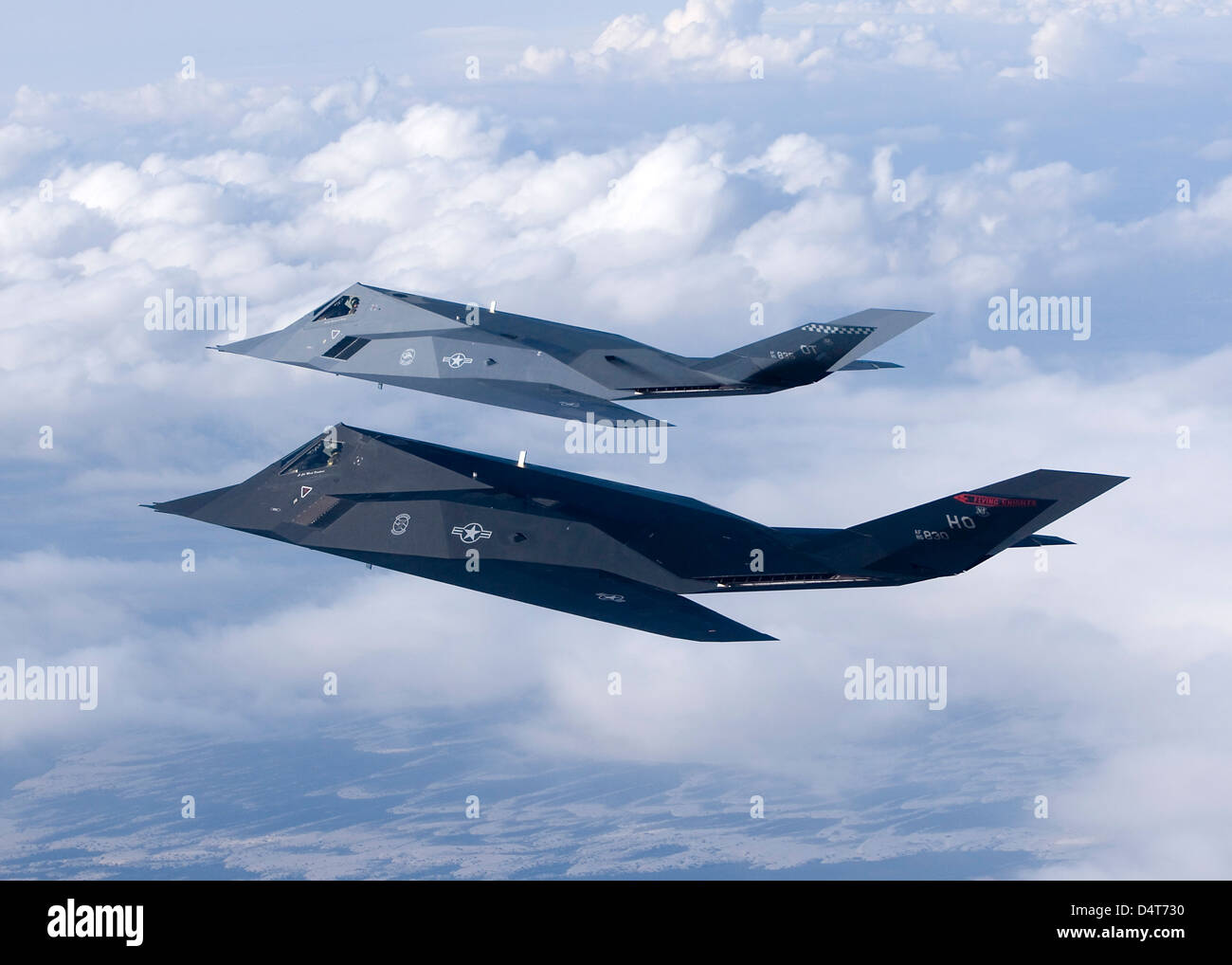 F 117 stealth fighter hi-res stock photography and images - Alamy