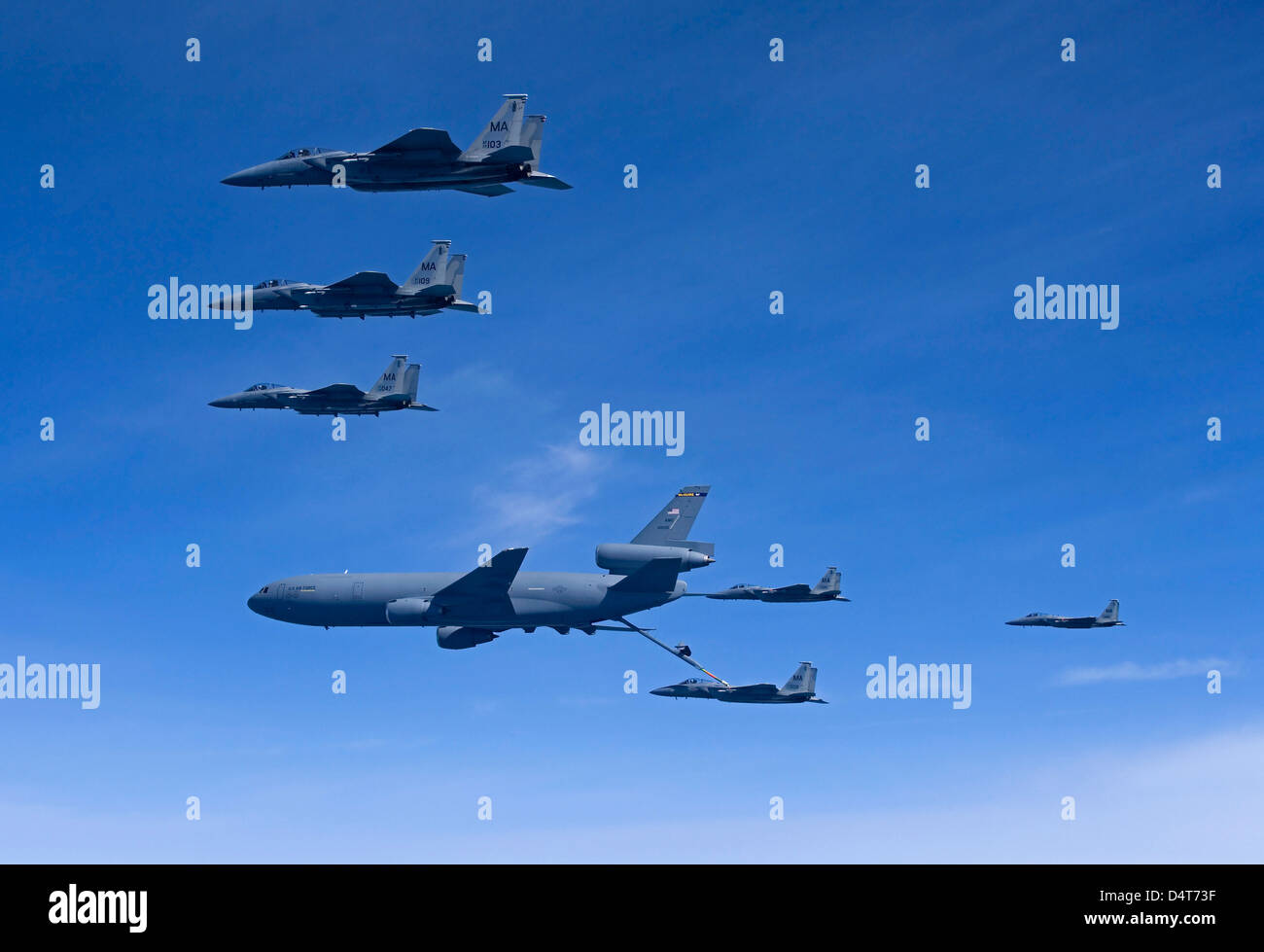 Us military kc 10 extender tanker hi-res stock photography and images ...