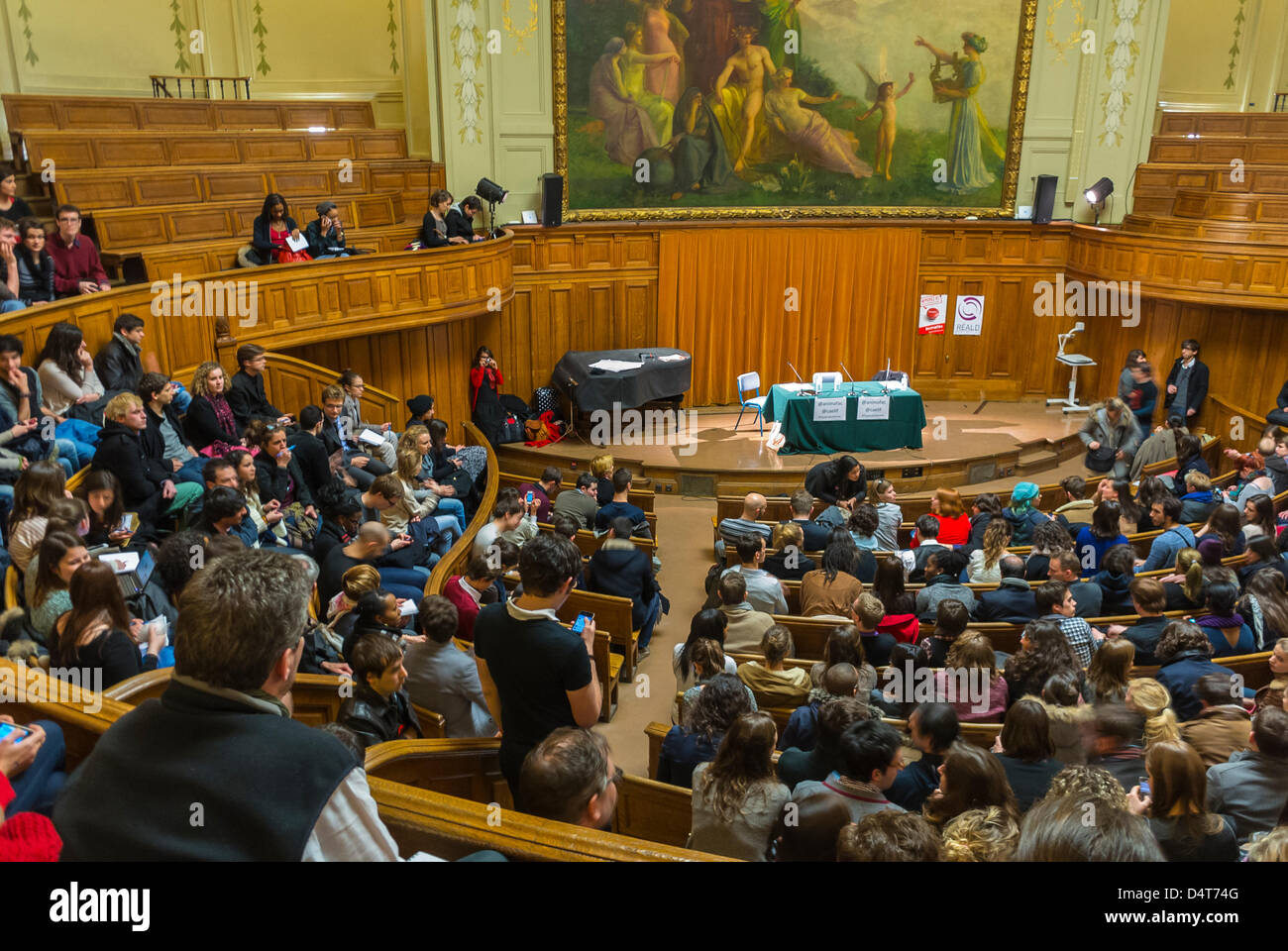 Amphitheater Classroom Stock Photos & Amphitheater Classroom Stock ...