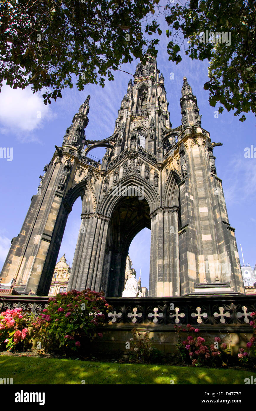 Scott monument victorian gothic monument hi-res stock photography and ...