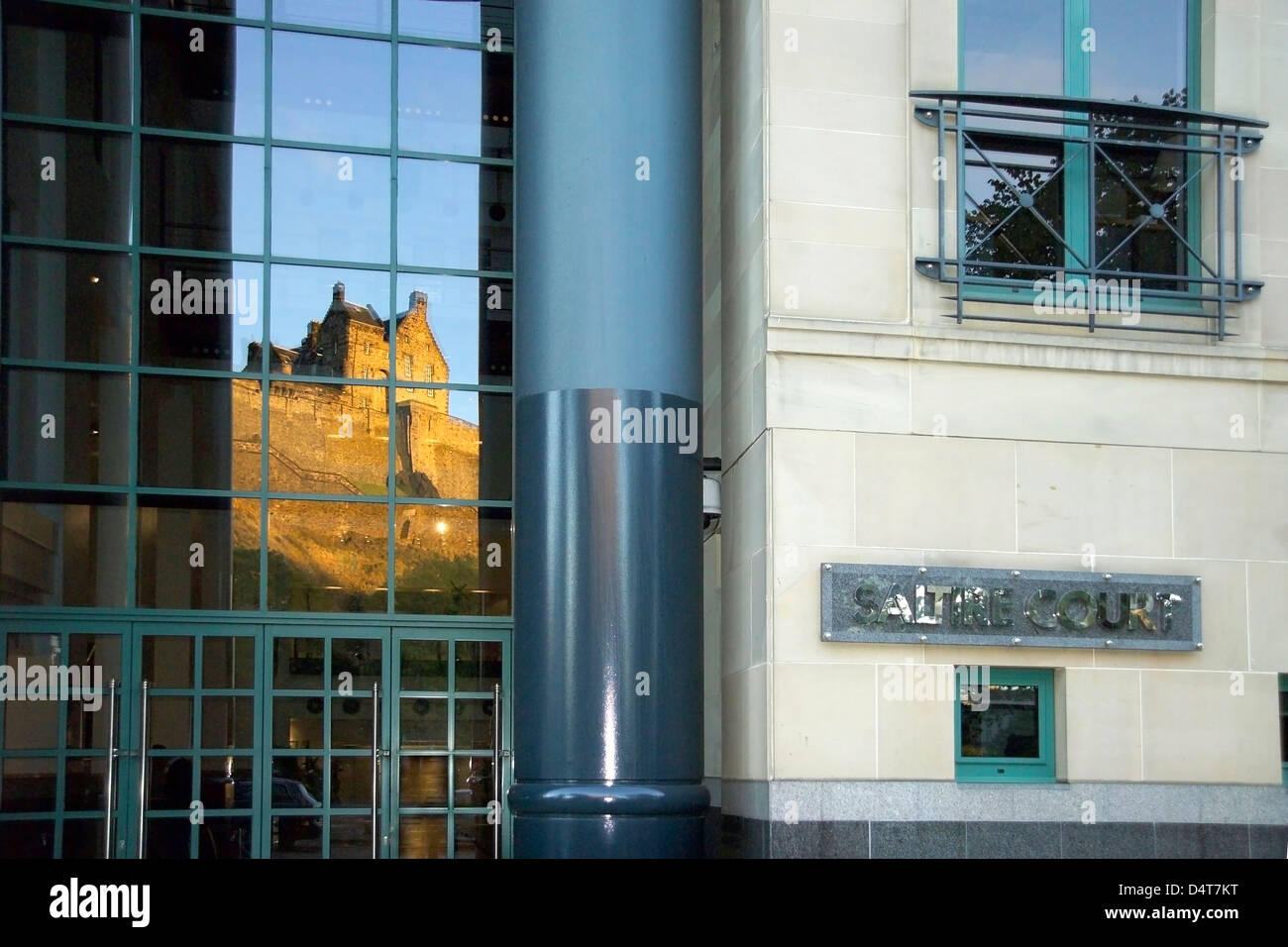 Saltire court edinburgh hi-res stock photography and images - Alamy