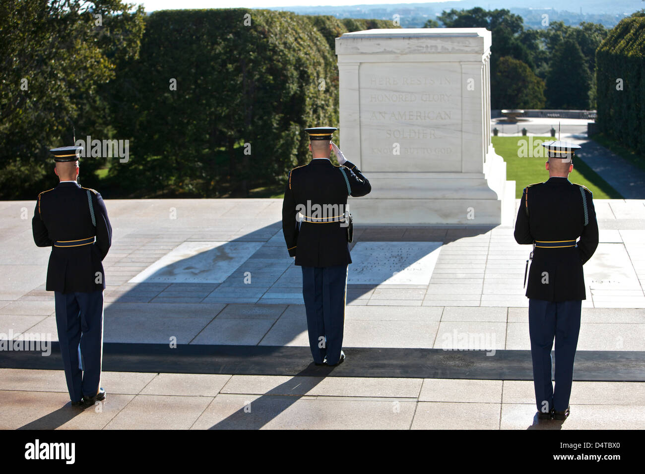 Guards cemetery hi-res stock photography and images - Alamy