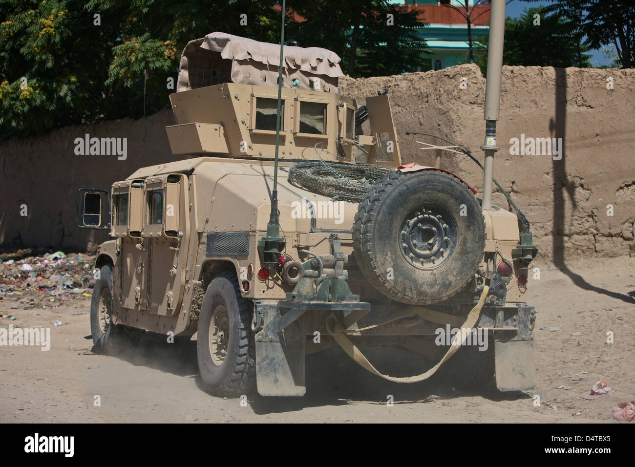 Us army humvee hi-res stock photography and images - Alamy