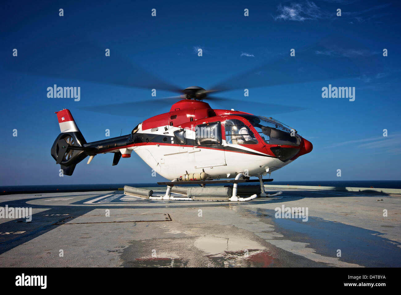 Stationary blades hi-res stock photography and images - Alamy