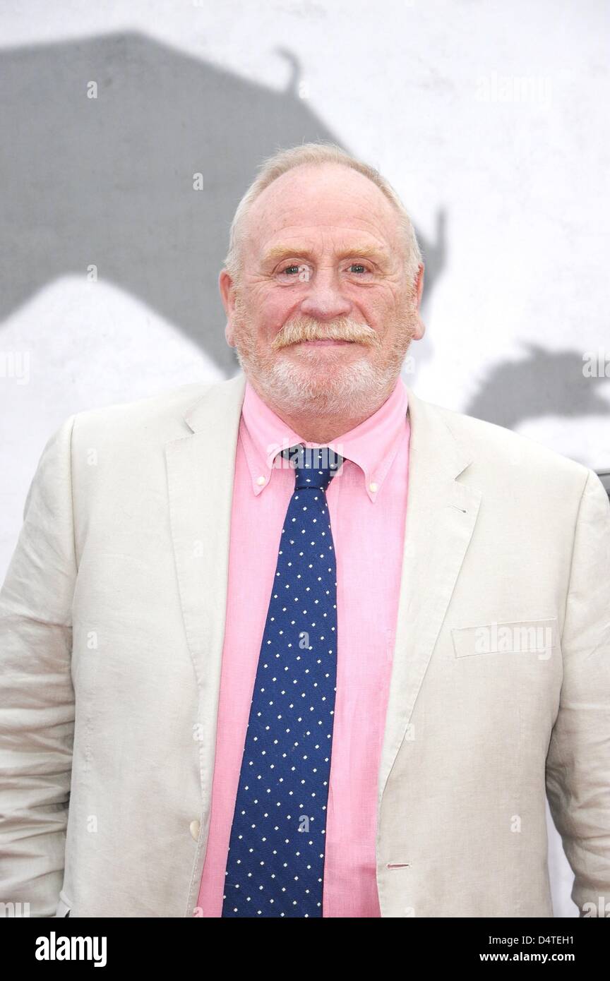Los Angeles, USA. March 18, 2013.James Cosmo at arrivals for GAME OF ...